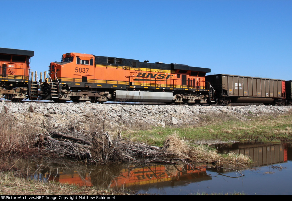 BNSF 5837